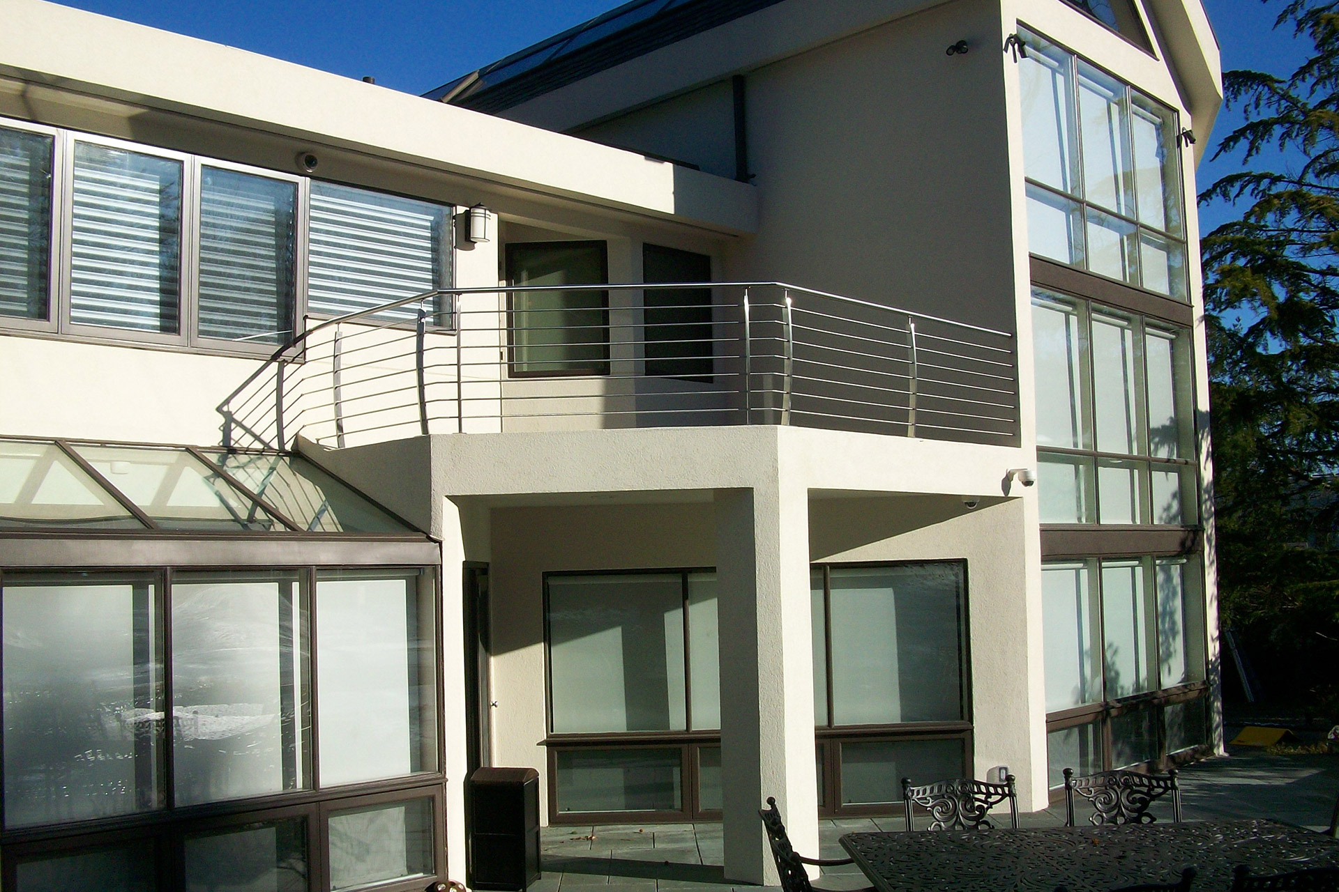 Modern Exterior | Europol Custom Railings